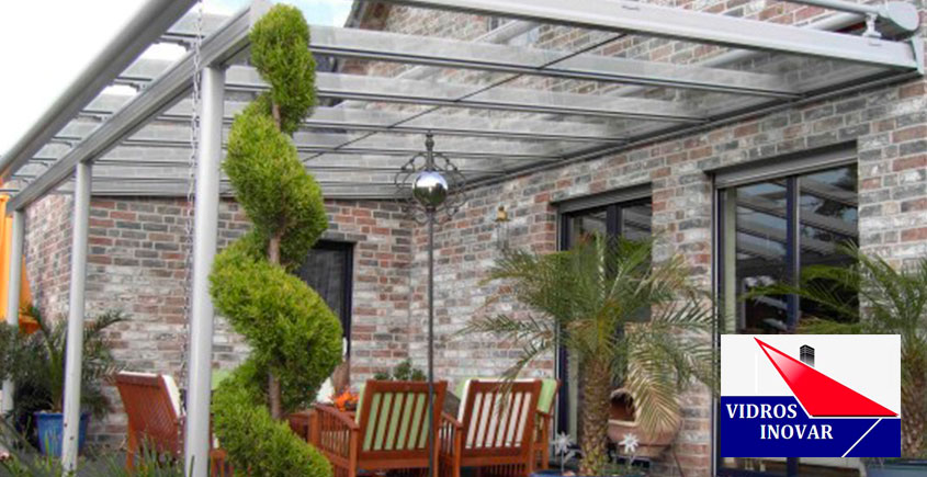 Pergolado com cobertura de Vidro em toda Abç Paulista